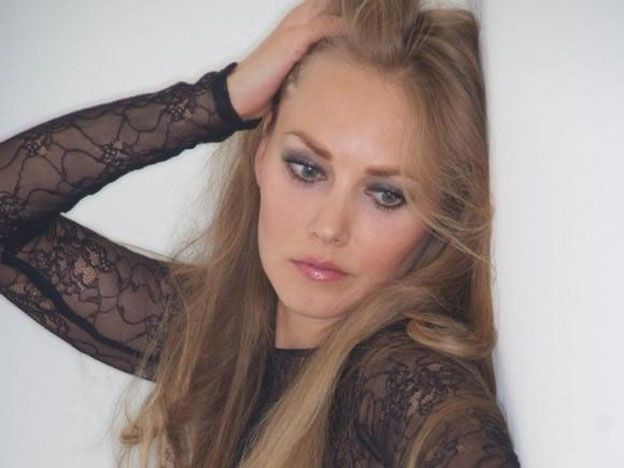 Las Sensuales Fotos Caseras De Una Botinera Que No Conocemos