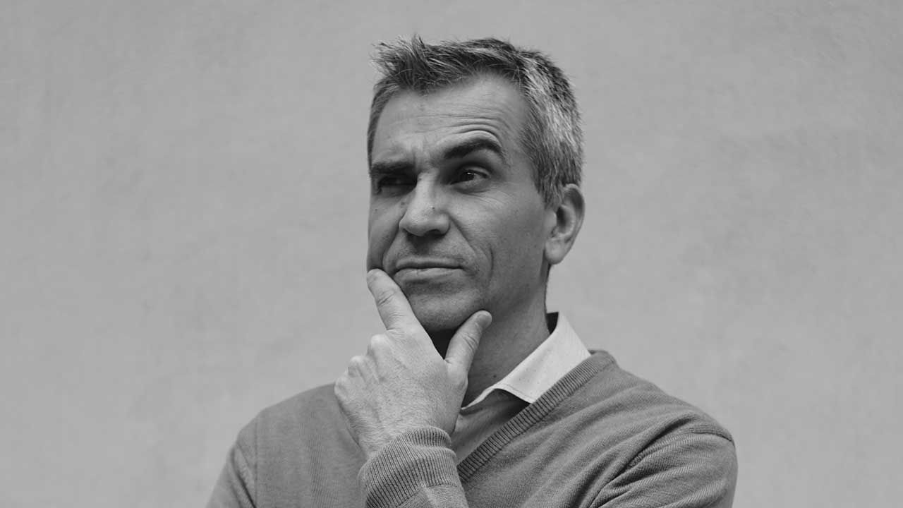 Adrián Puente reveló que sufrió un accidente isquémico transitorio ...