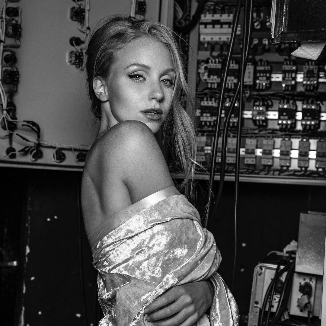 Ulises Bueno blanqueó el romance con la actriz y bailarina Rocío Pardo