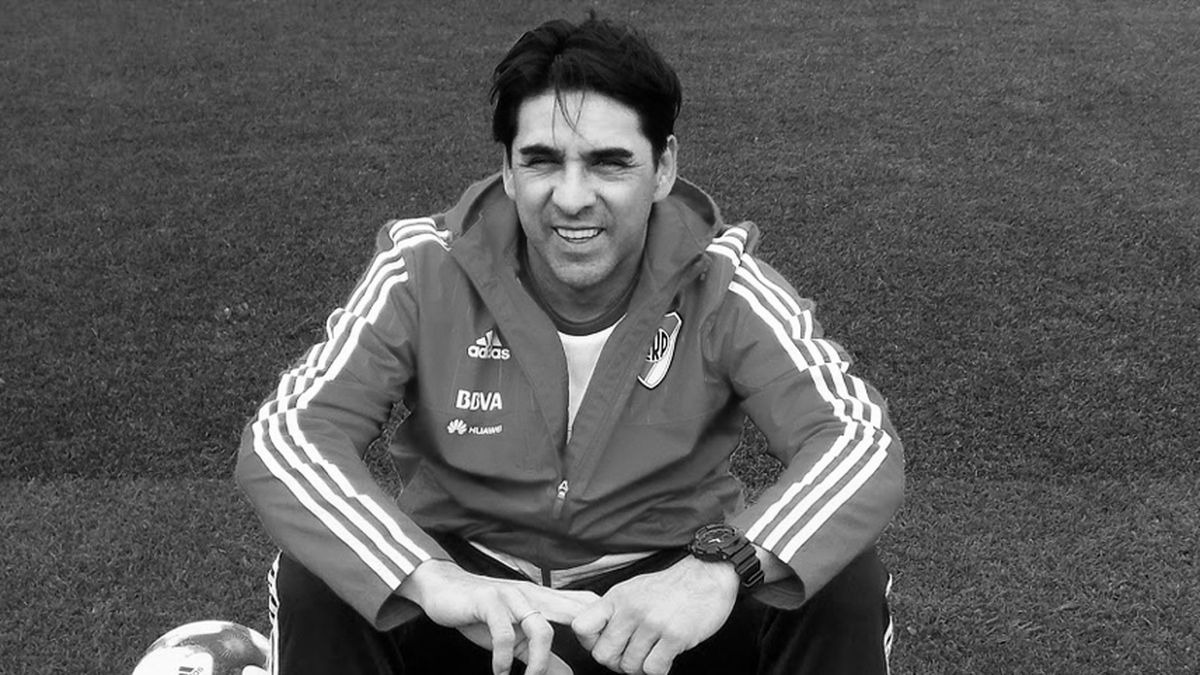 Guillermo Rivarola, varado en EEUU y DT de una filial de River ...