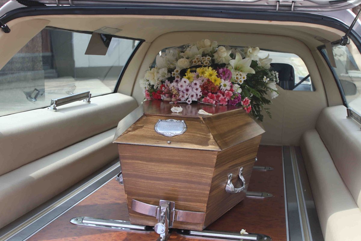 Las fotos del último adiós a María Onetto: el dolor de sus familiares y ...