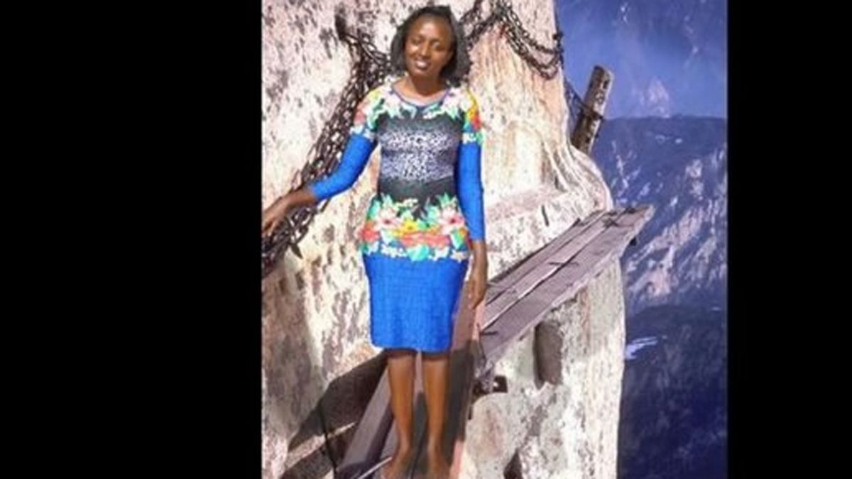 Keniata se hace famosa mostrando fotos de sus viajes