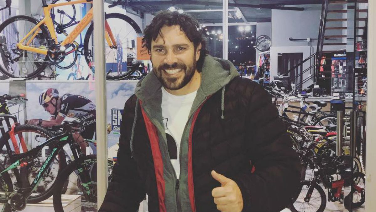 Matías Alé sorprendió a todos y contó con quién duerme hace años