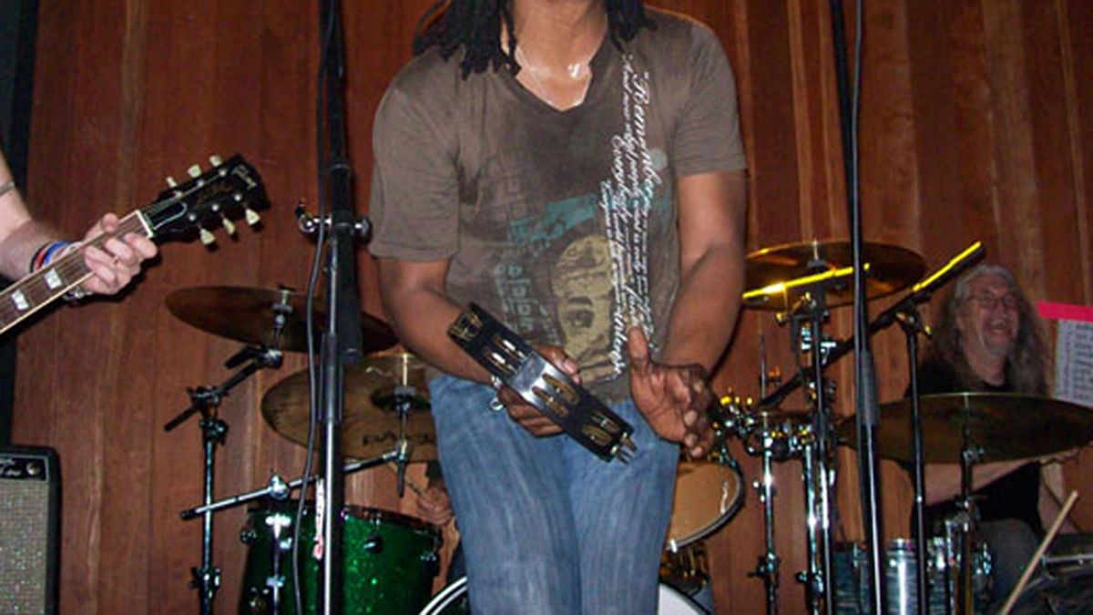 Llega al país el corista de los Rolling Stones