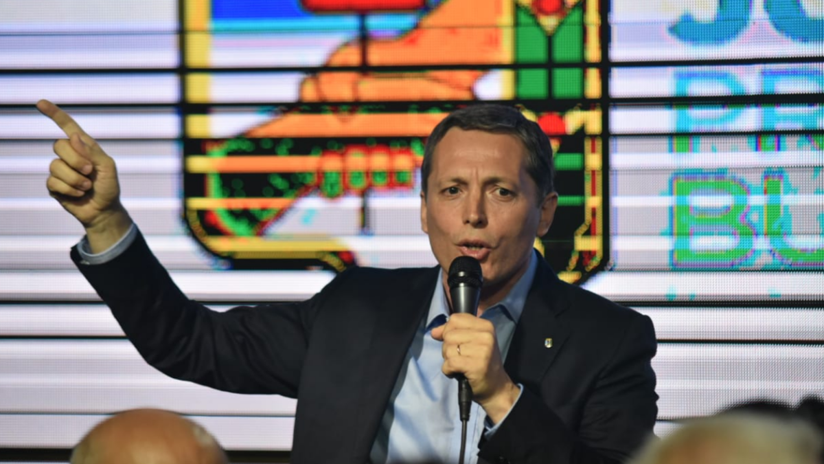 Fernando Gray: Alberto Fernández tiene que ponerse el traje de presidente