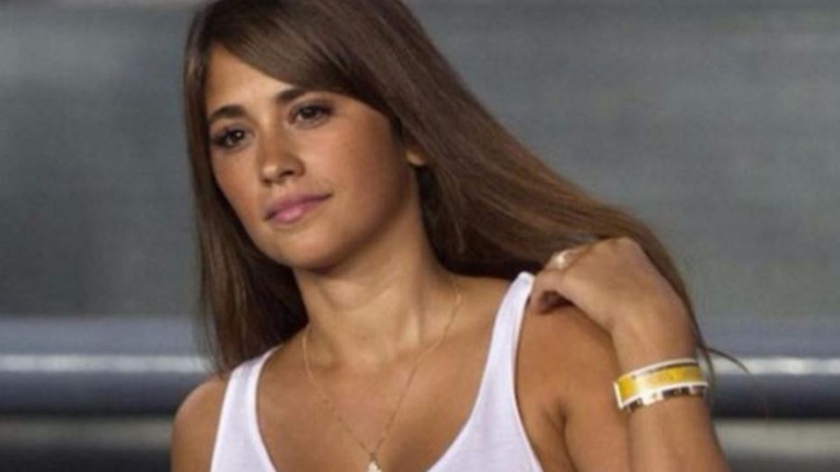 Antonella Roccuzzo le pone el pecho a la celeste y blanca