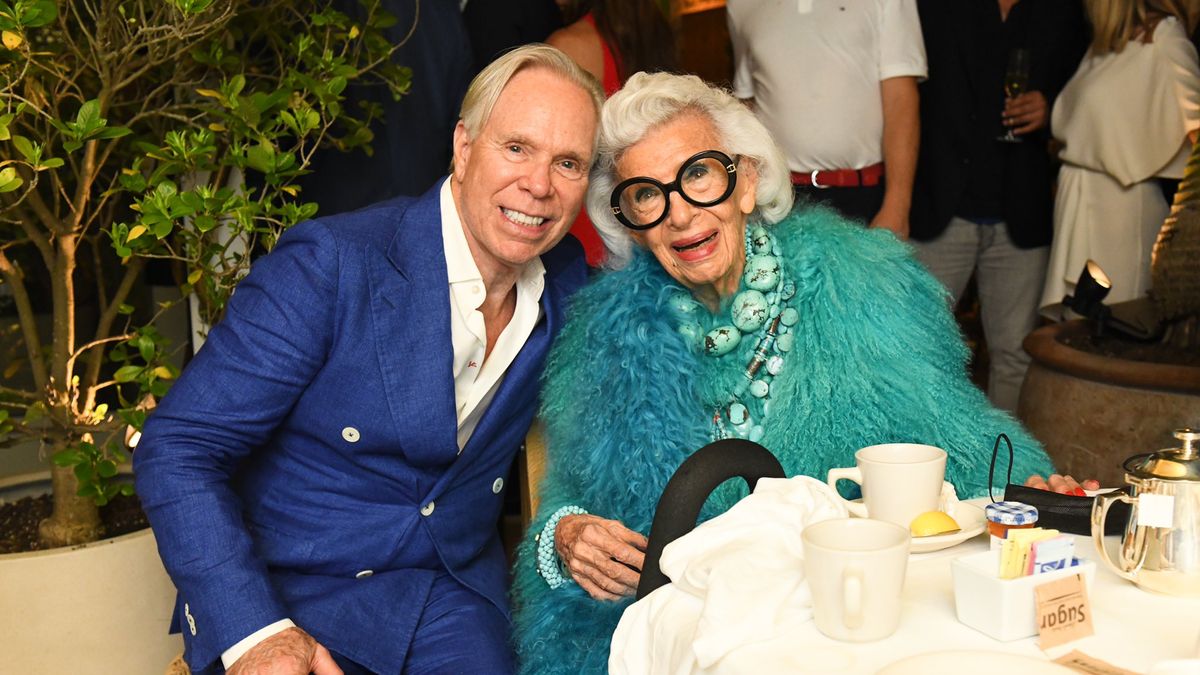 Iris Apfel cumple 100 años. Quién es y cómo revolucionó la moda