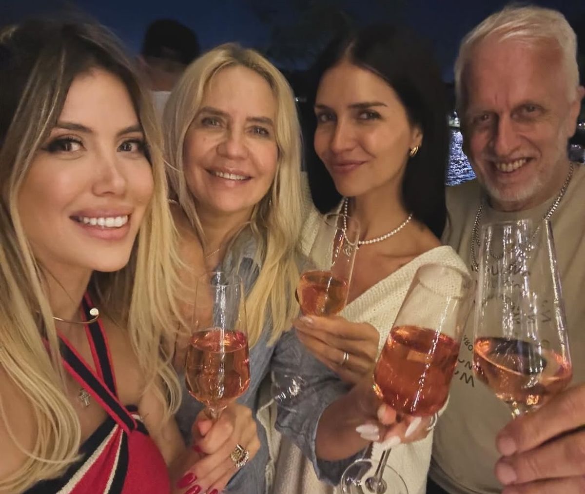 Andrés Nara compartió la Navidad con Wanda y Zaira tras muchos años ...