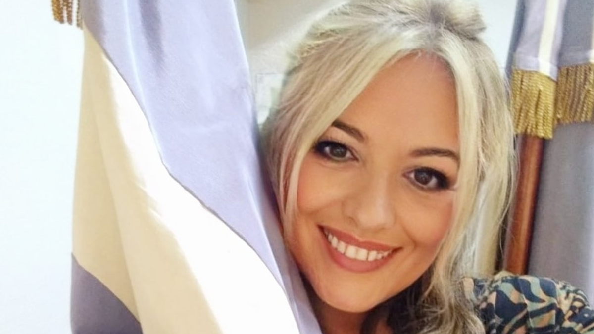 Sorpresa: Karina, la cantante, será candidata a diputada nacional