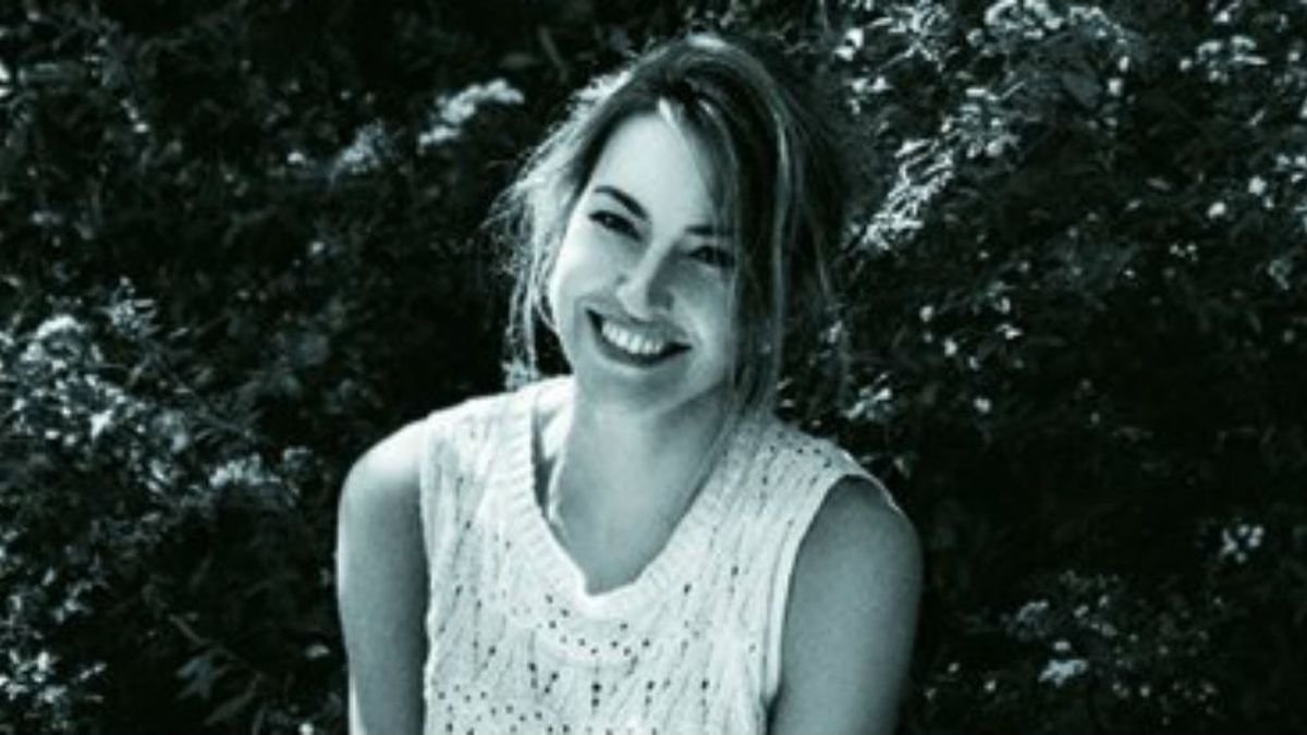 Andrea Bursten posó bellísima y no le cierra la puerta a volver a ...