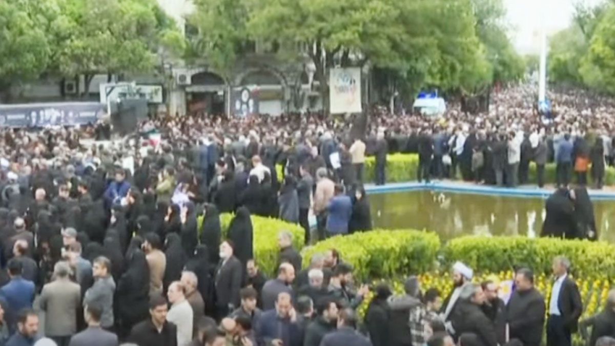 Funeral de Ebrahim Raisi, presidente de Irán: las impactantes imágenes ...