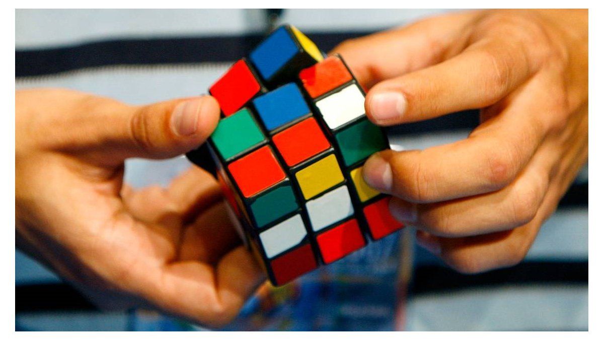 ¿Cómo armar un cubo rubik?