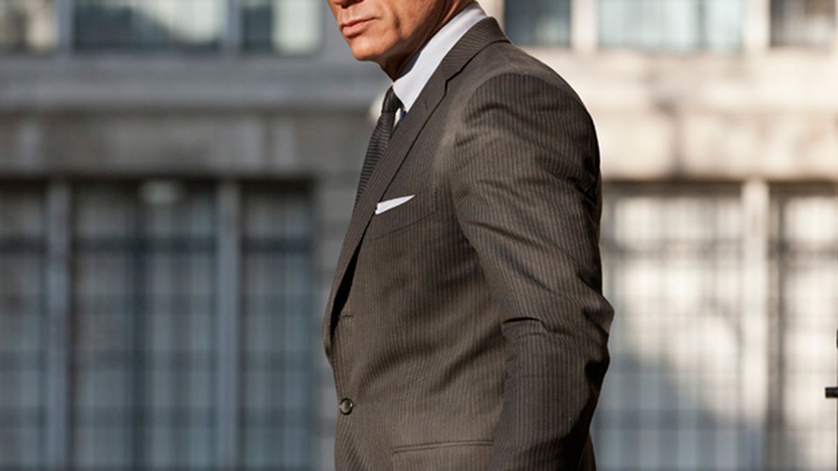 Subastarán el traje del Agente 007 usado en la película Skyfall