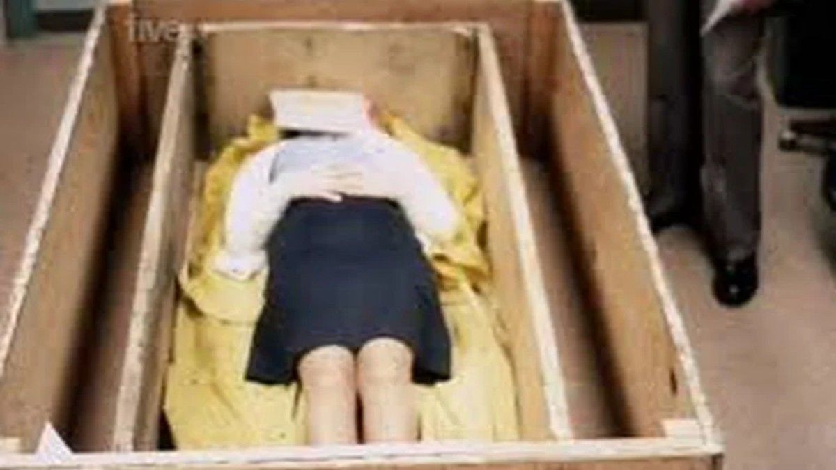 La secuestraron, la violaron y fue obligada a vivir en una caja durante ...