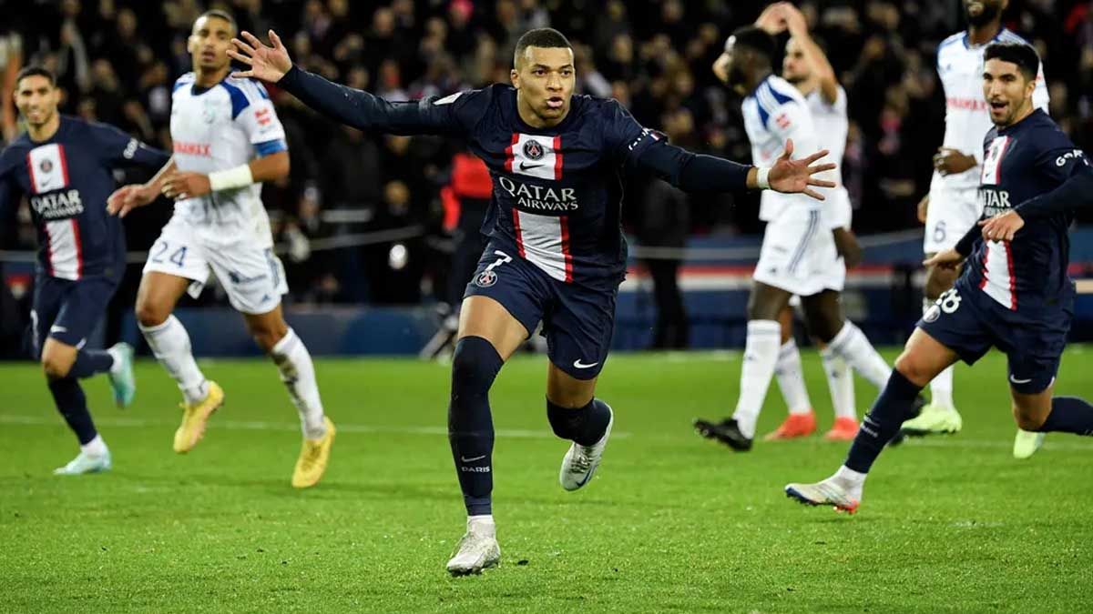 ¿Palito para Lionel Messi? La llamativa bandera en PSG con un mensaje ...