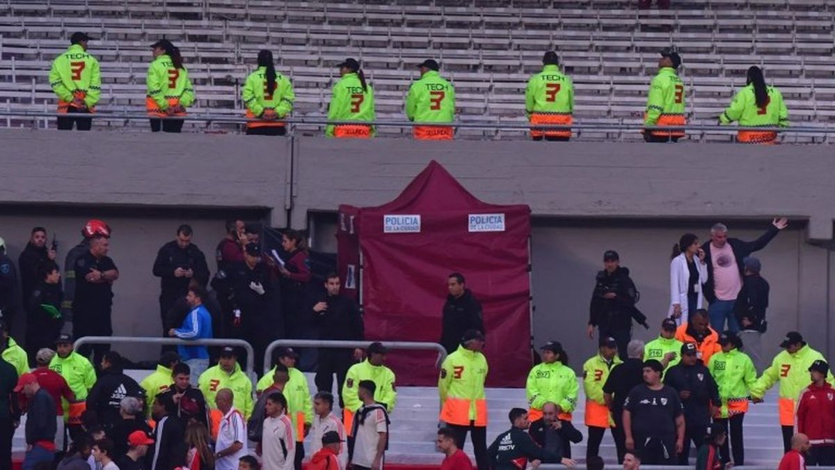 Quién era Pablo Marcelo Serrano, el hincha de River que murió tras caer ...