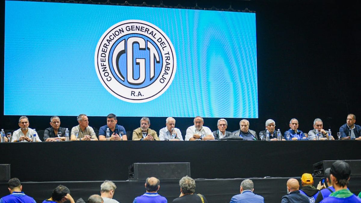 La CGT eligió a su nueva conducción en un congreso convocado en Obras Sanitarias