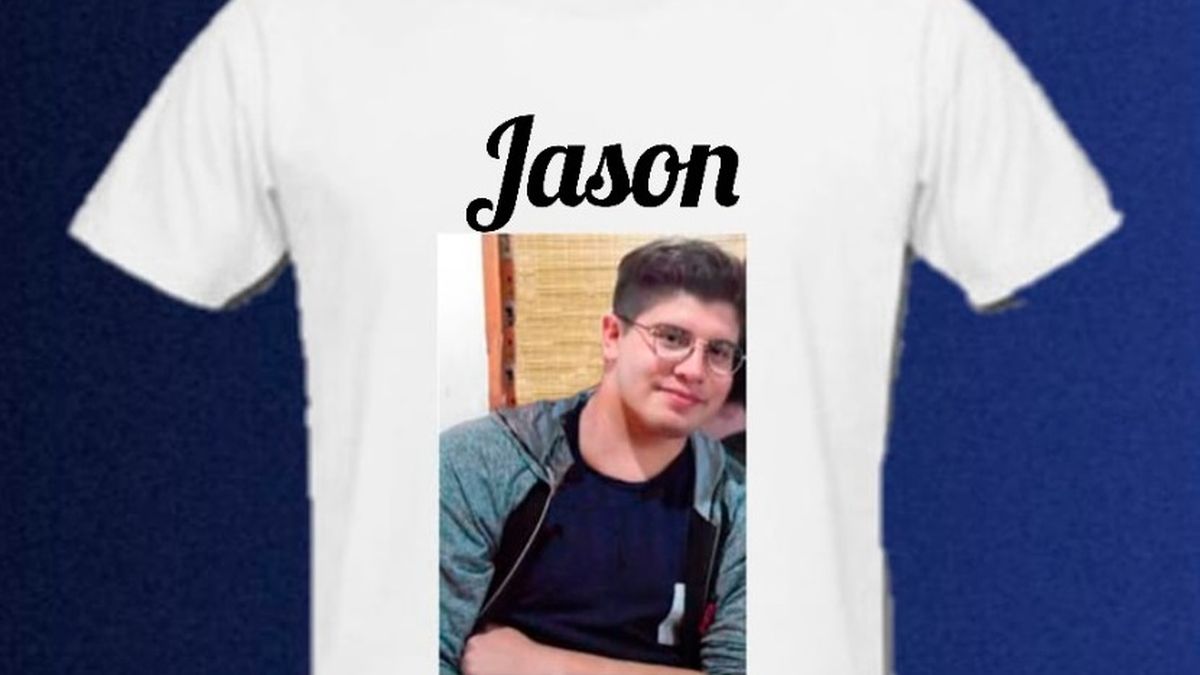 Su hijo era fan de Coldplay, lo mataron y busca que Chris Martin ...