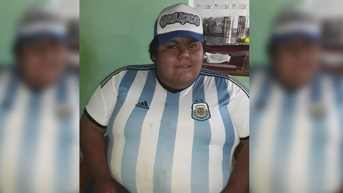 Quién es El Pin, el artista callejero más querido en las redes sociales