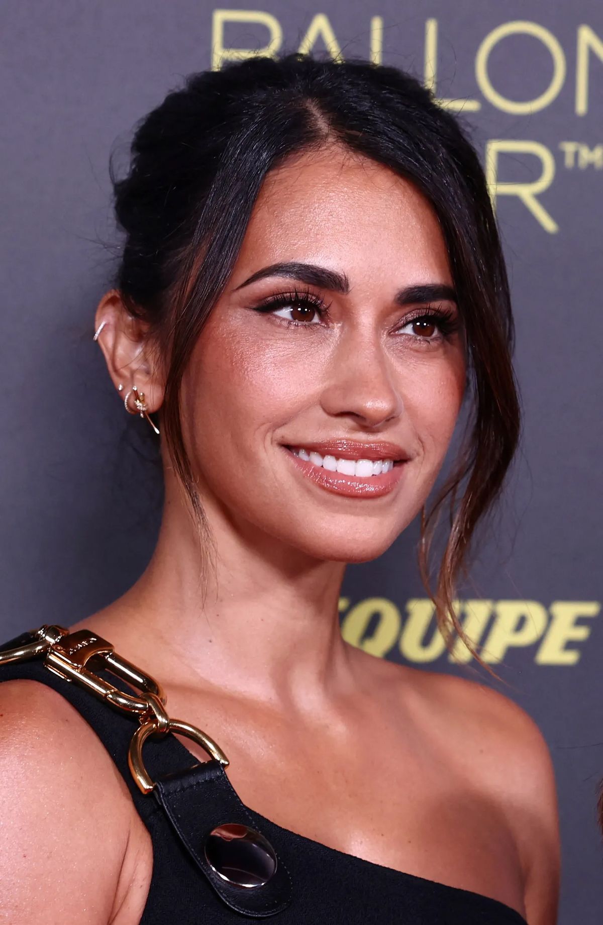 Las fotos de los increíbles looks de Lionel Messi y Antonela Roccuzzo ...