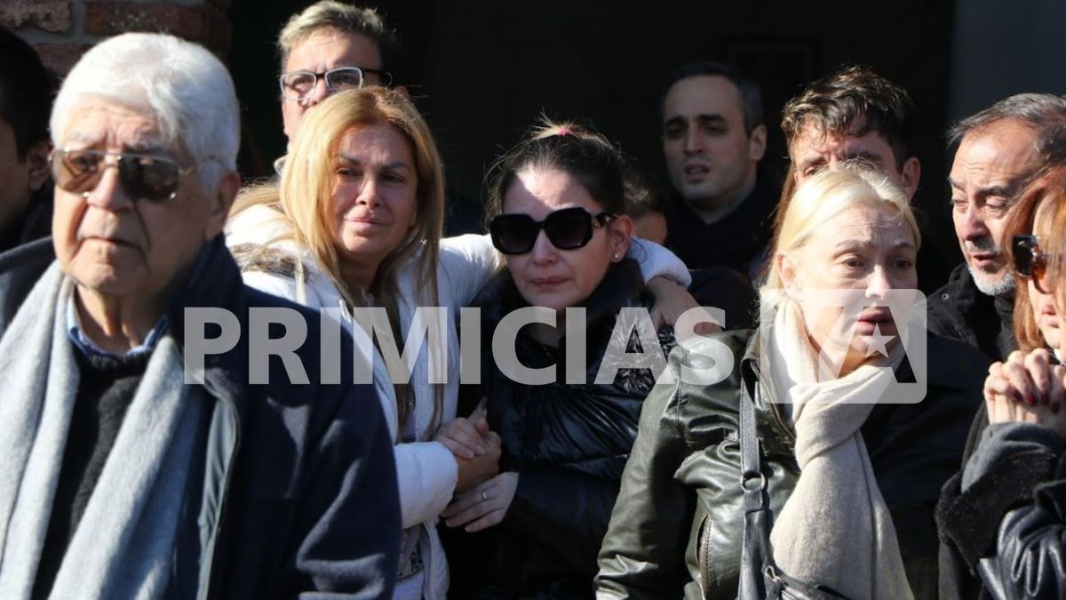 El gran dolor de María Rosa Fugazot en el último adíos a su hijo René ...