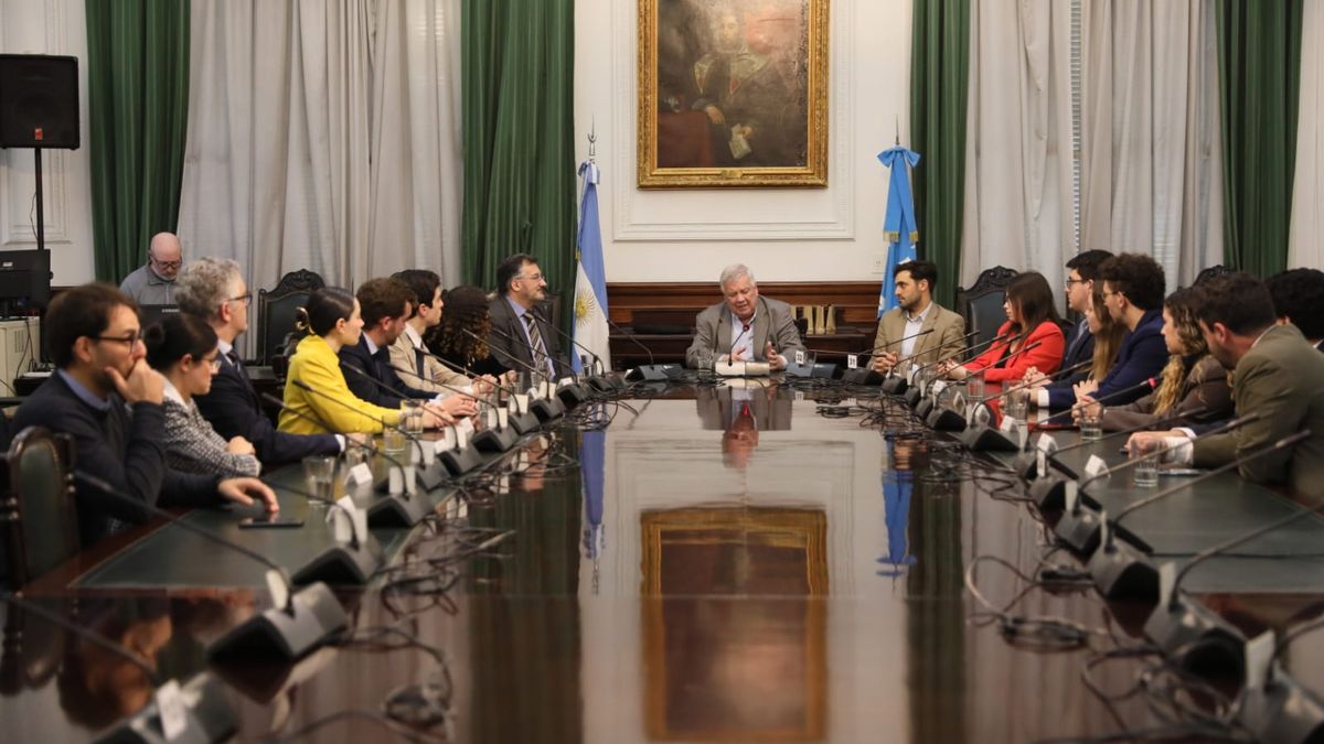 Estudiantes de la UBA fueron distinguidos en una importante competencia ...