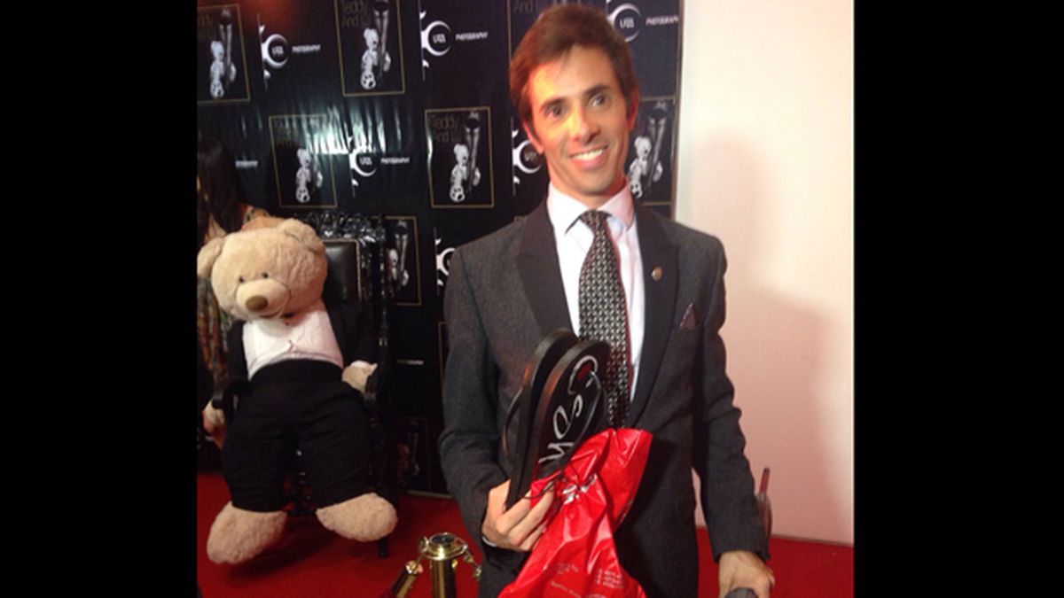 ¿Cómo hace Robertito para mantener el glamour los días de lluvia?