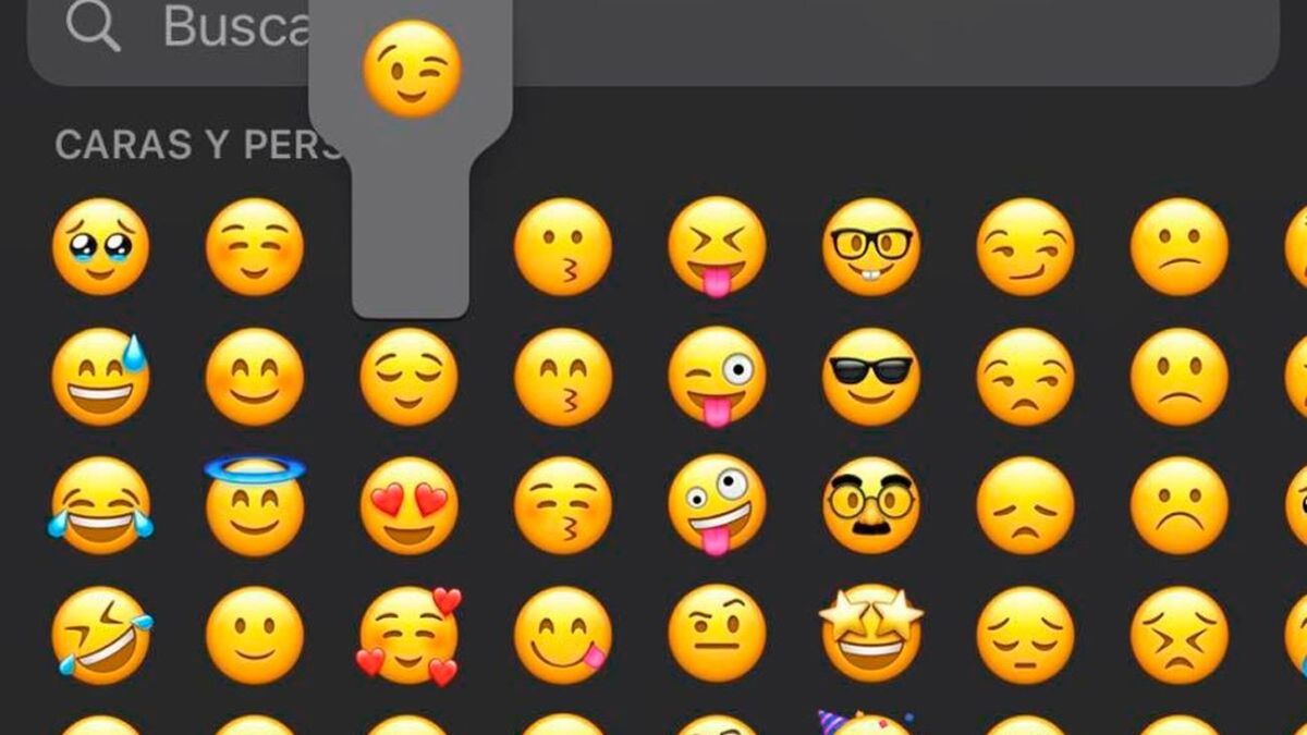 Qué significa el emoji de la cara guiñando el ojo en WhatsApp y cómo ...