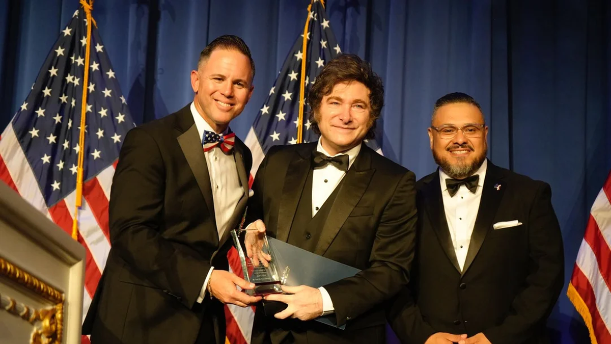 Javier Milei afirmó que la Argentina readecuará sus normas para ...