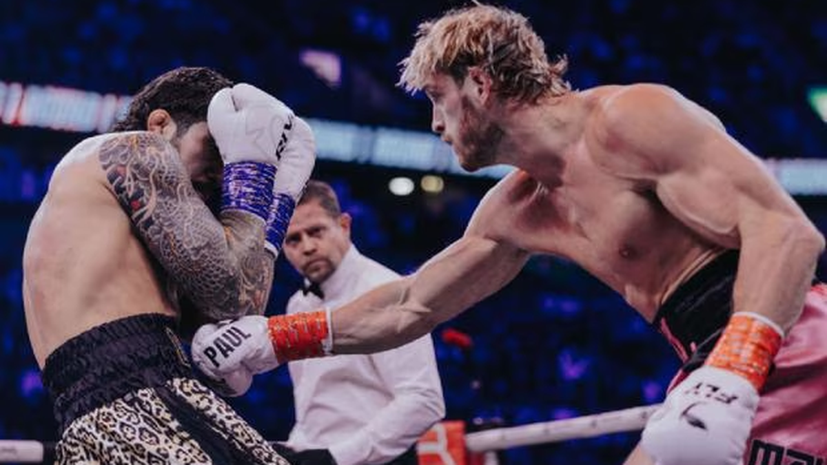 Batalla campal sobre el ring tras la pelea de Logan Paul y Dillon Danis ...