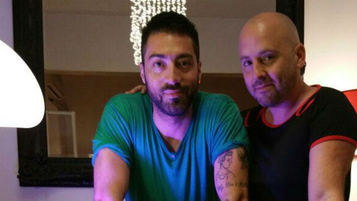 Romántica promesa de amor cumplida por Muscari y su novio