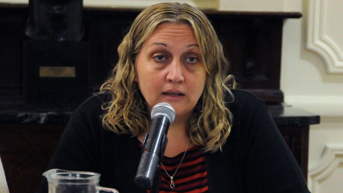 La ex diputada que defendió a Ameri tras el escándalo sexual ahora le ...