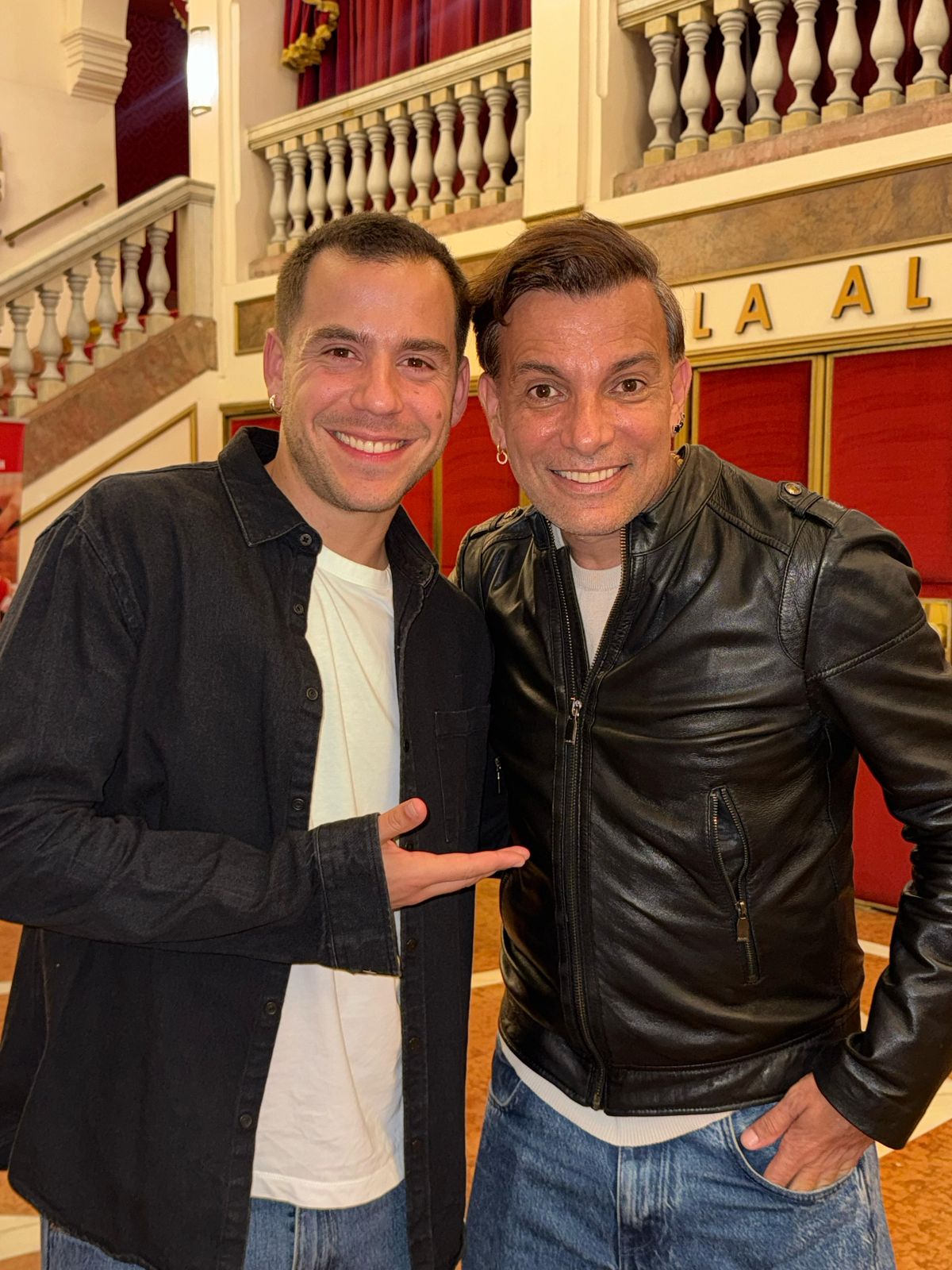 Sabrina Rojas fue a ver a Martín Bossi en La cena de los tontos