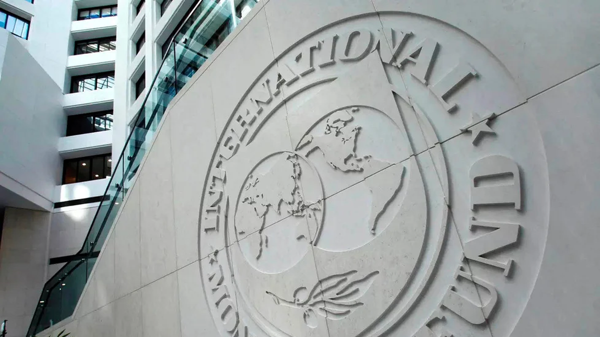 El FMI respaldó las medidas anunciadas por Luis Caputo y Santiago Bausili