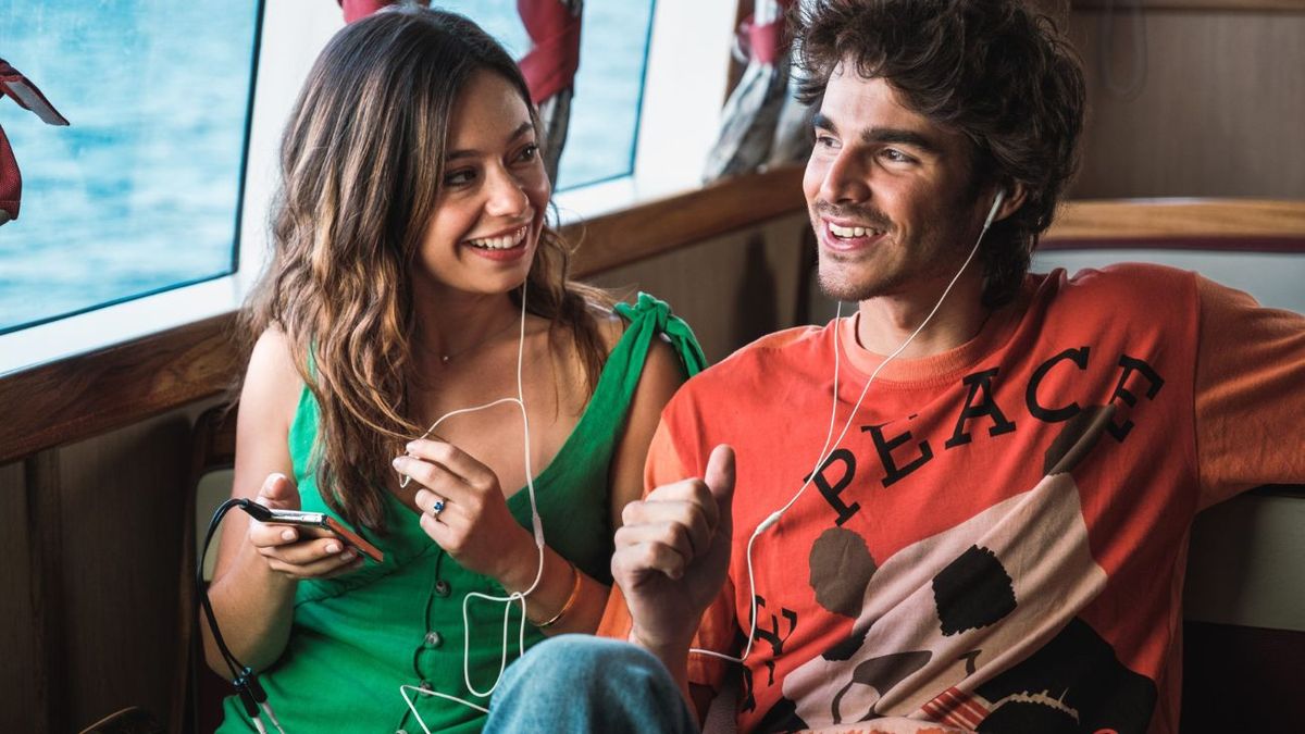 Furor en Netflix por esta miniserie española romántica que apenas tiene ...