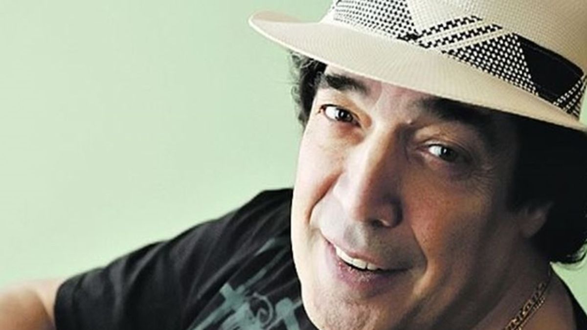 El último parte médico de Cacho Castaña: “Sigue delicado”