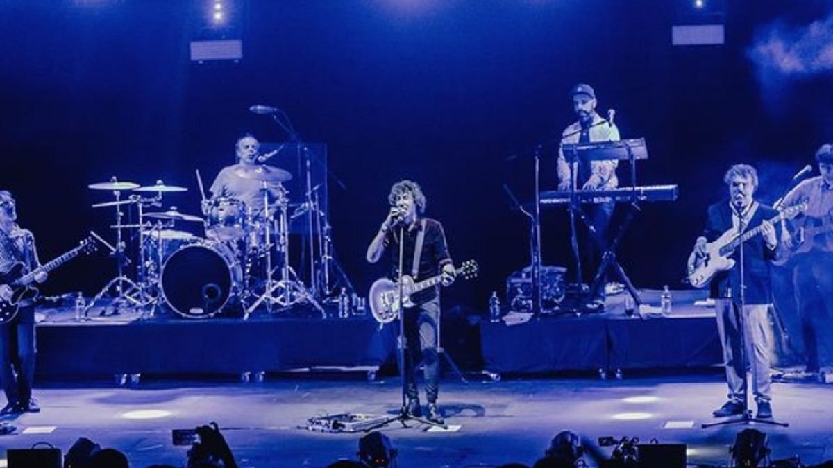 Cuarteto de Nos presenta su nuevo single Maldito show