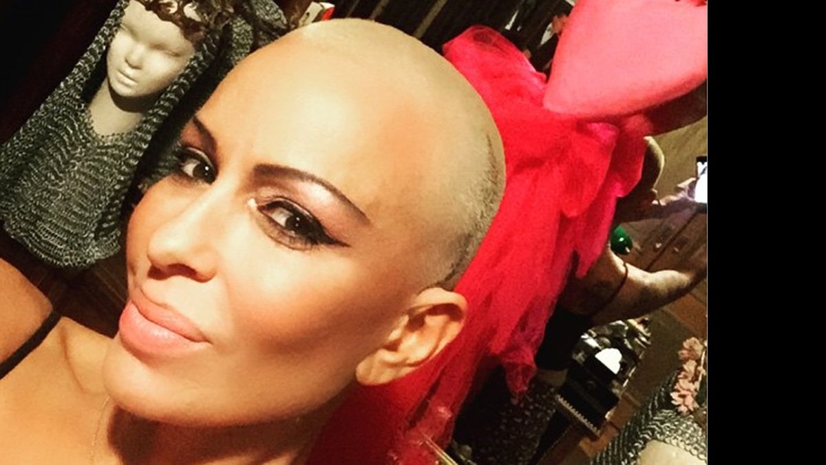 Álbum de fotos del atrevido look de Daniela Cardone