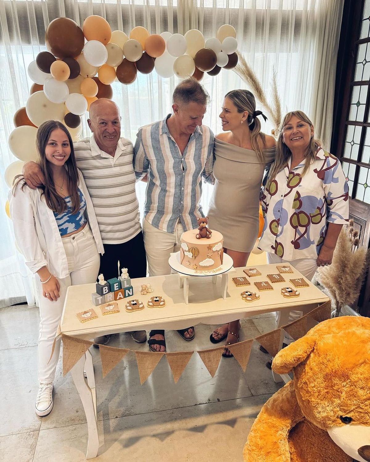 Alejandro Fantino y Coni Mosqueira anunciaron el nombre del bebé en ...