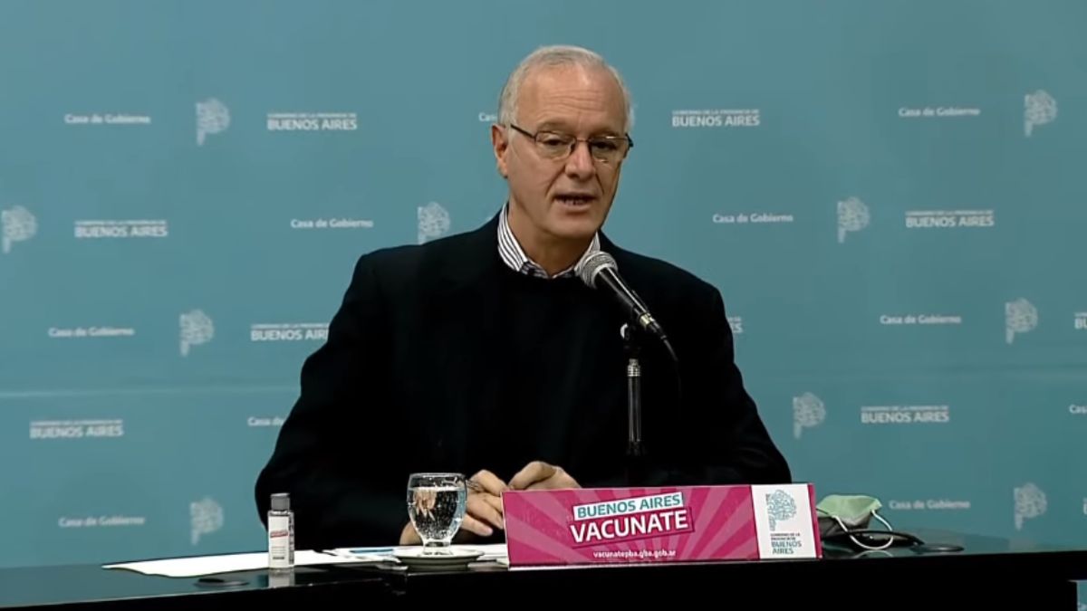Axel Kicillof anunció la vacunación libre para mayores de 45 años