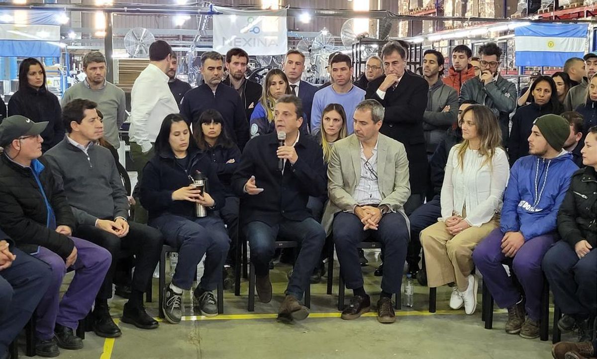 Wado de Pedro acompañó a Malena Galmarini en Tigre y termina de sacarle el respaldo kirchnerista ...