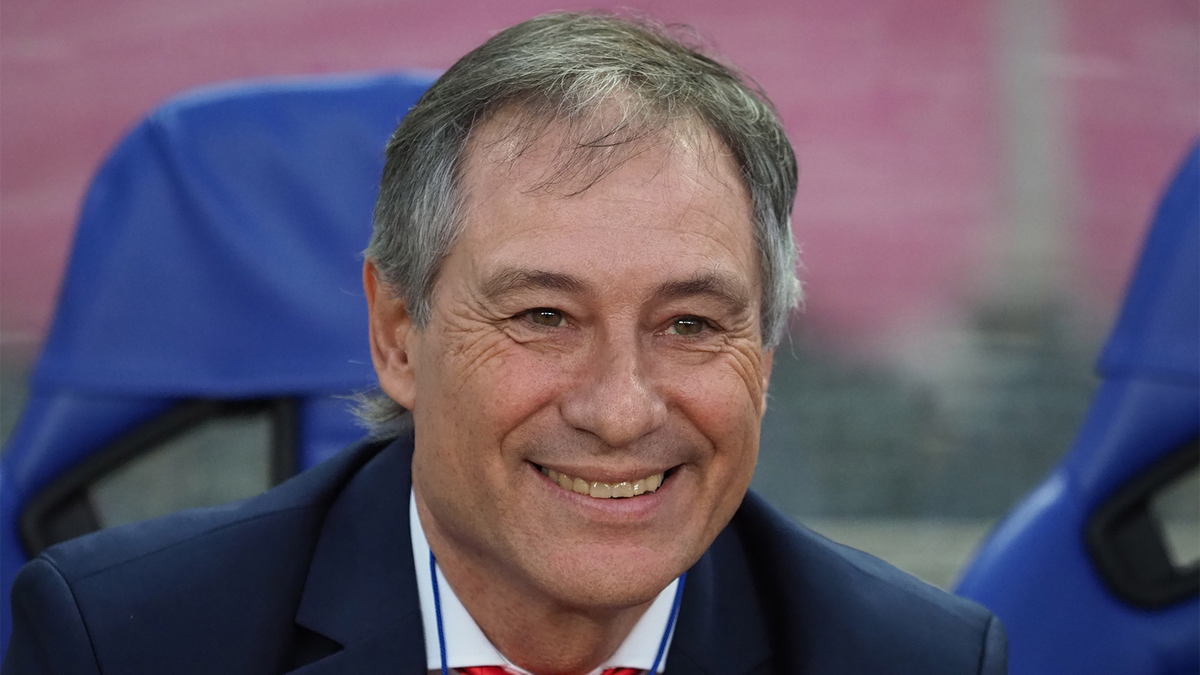 Tras la victoria de Independiente en Japón, Holan se acordó de Boca ...