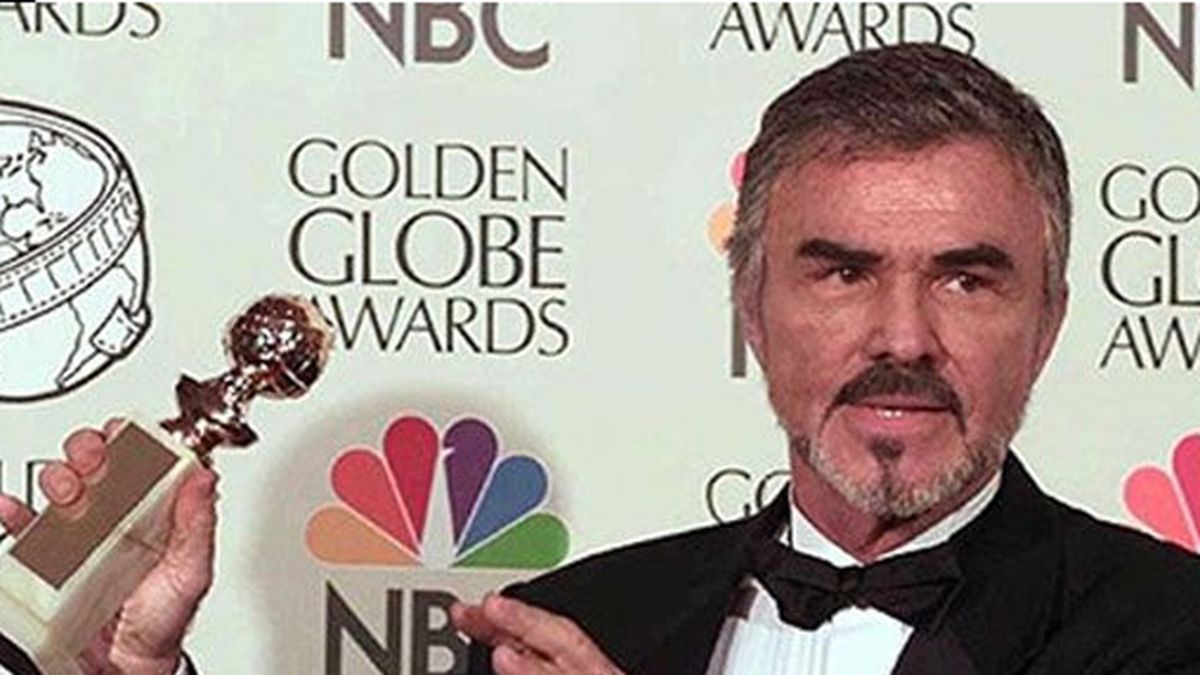 Famoso actor está apretado de dinero y remata su premio