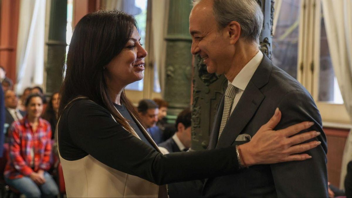 Sandra Pettovello encabezó un acto por el Día del Maestro y anunció un ...
