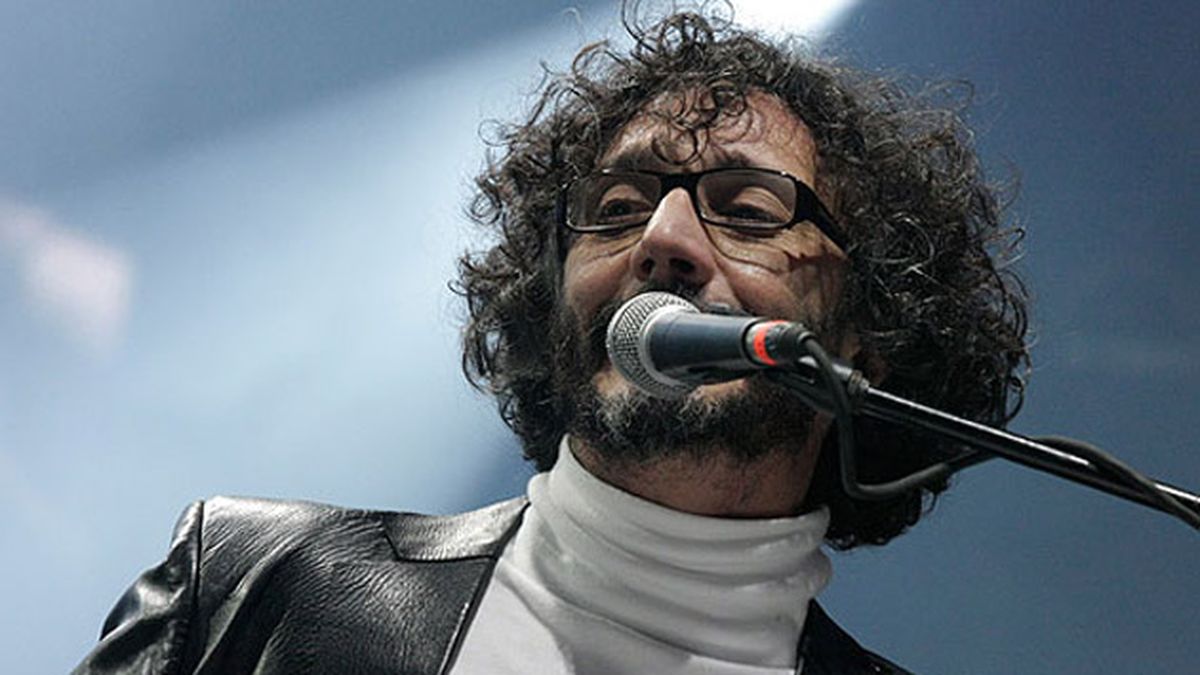 Fito cumple 50 y critica a quienes festejaron la muerte de Chávez