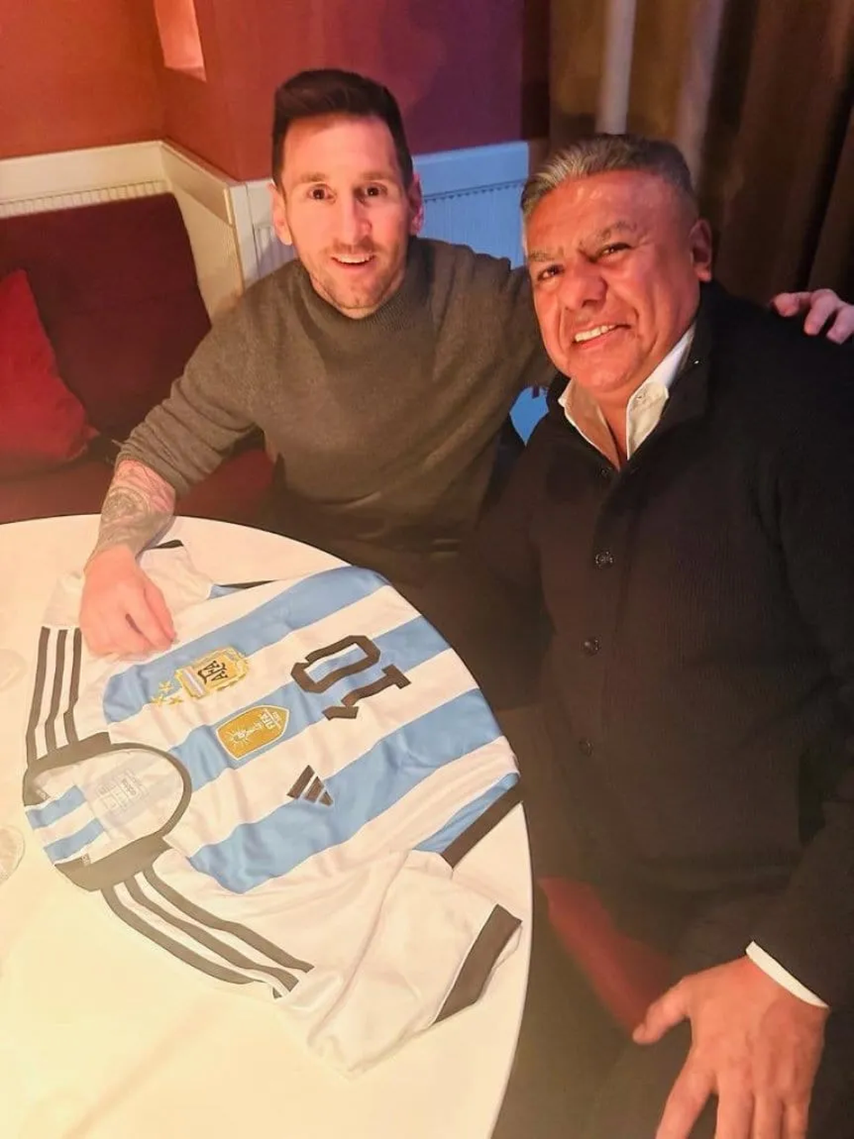 La cena de Lionel Messi con Chiqui Tapia y un mensaje sobre el futuro ...