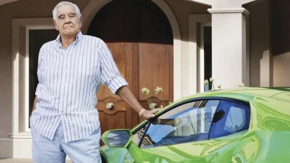 Murió el empresario Constancio Vigil a los 86 años en pleno vuelo a Miami