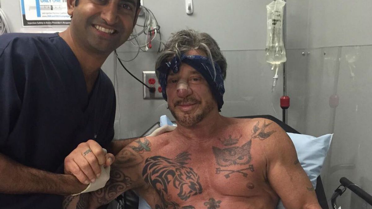Mickey Rourke se volvió a operar la nariz