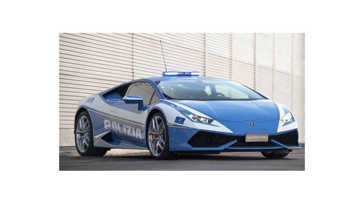 De Padua a Roma en 3 horas: el Lamborghini Huracán de la policía salva ...