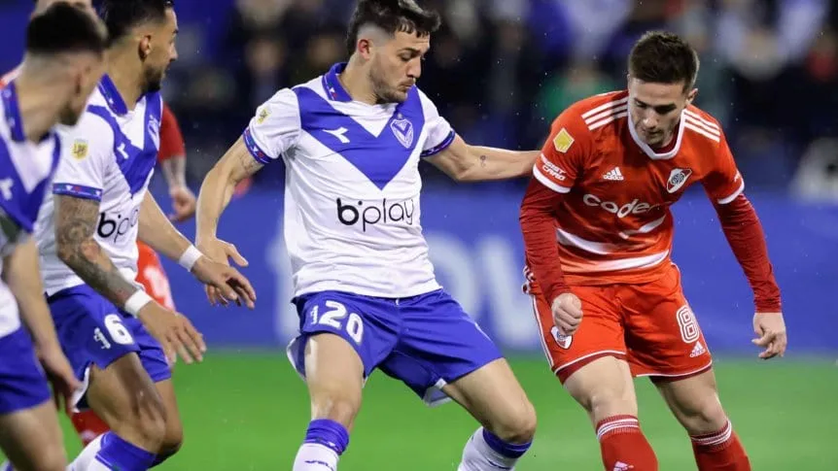Vélez le ganó a River 2-0 en Liniers por la Copa de la Liga